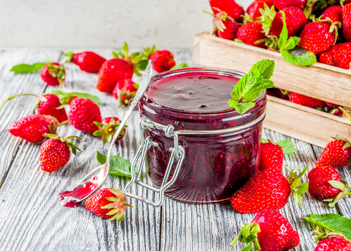 How to Freeze & Thaw Jam (4 Easy Steps) - Easy Freezing