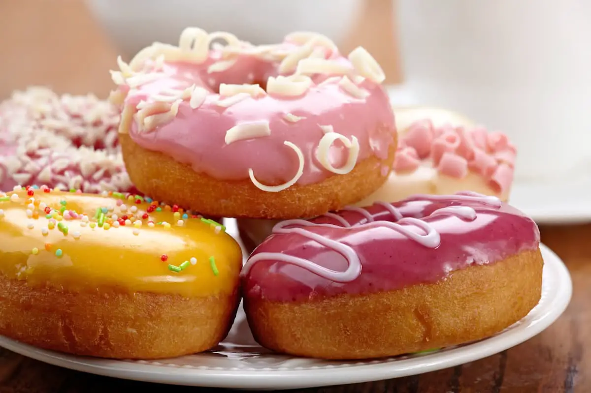 The RIGHT Way To Freeze Donuts (Easy Guide) - Easy Freezing